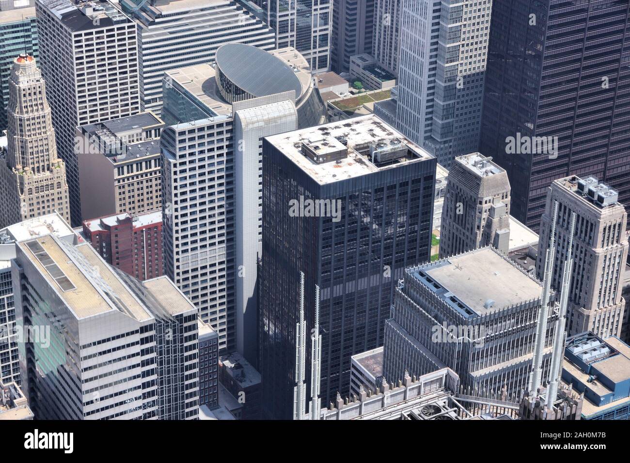 Chicago loop aerial hi-res stock photography and images - Alamy