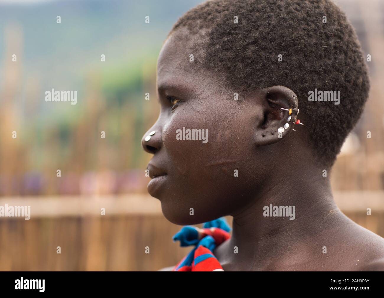 African woman nails hi-res stock photography and images - Alamy