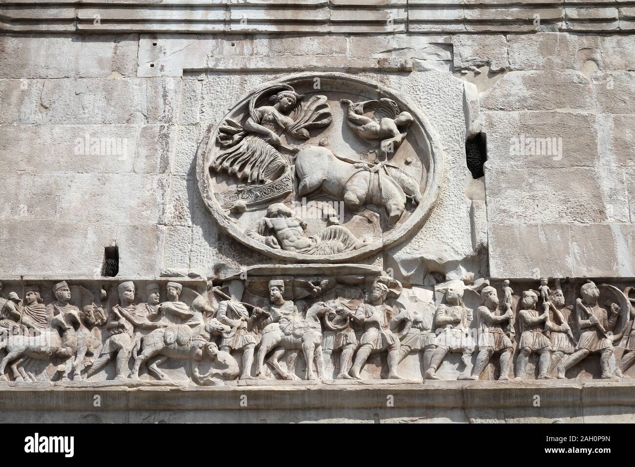 Rome, Italy. Famous triumphal arch - detail bas relief art at Arch of ...