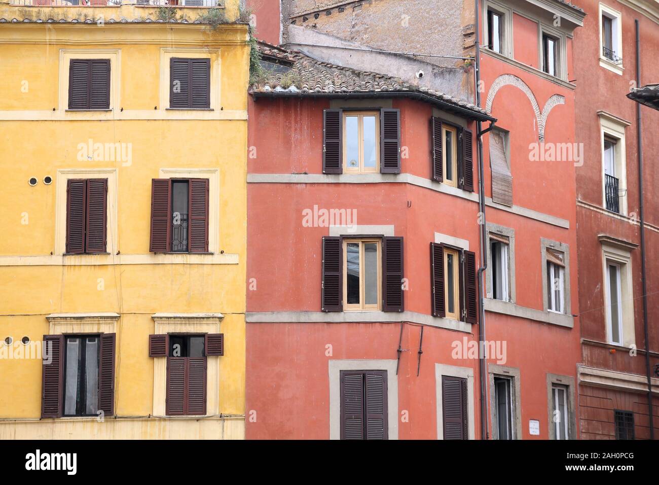 Windows city rome hi-res stock photography and images - Alamy