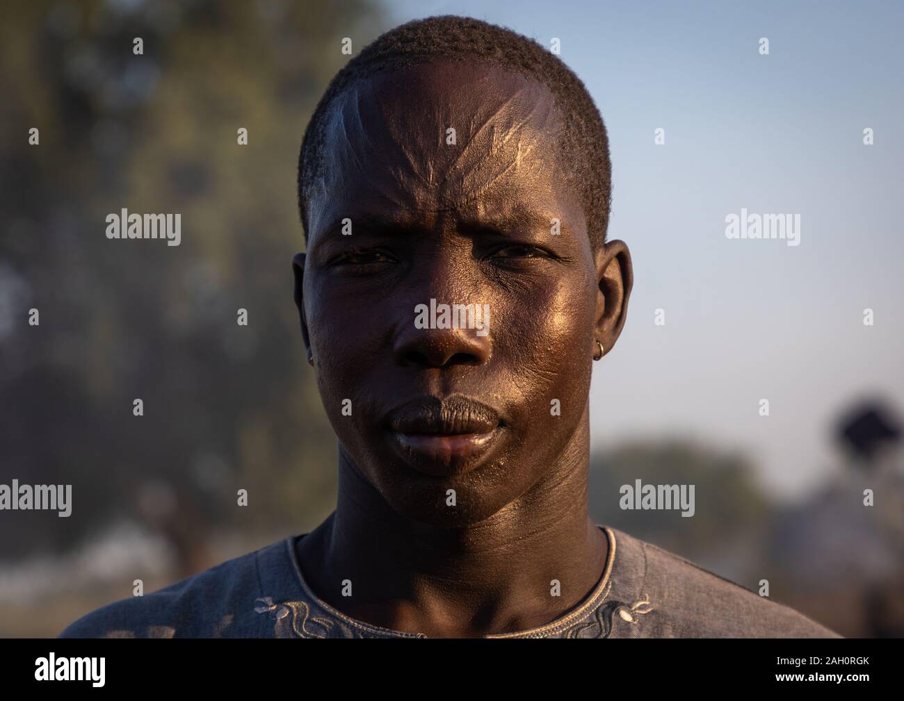 Portrait of a Mundari tribe man with scarifications on the forehead, Central Equatoria, Terekeka ...