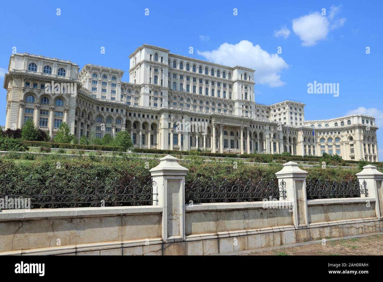 Palace of the Parliament of Romania - landmark in Bucharest, Romanian ...