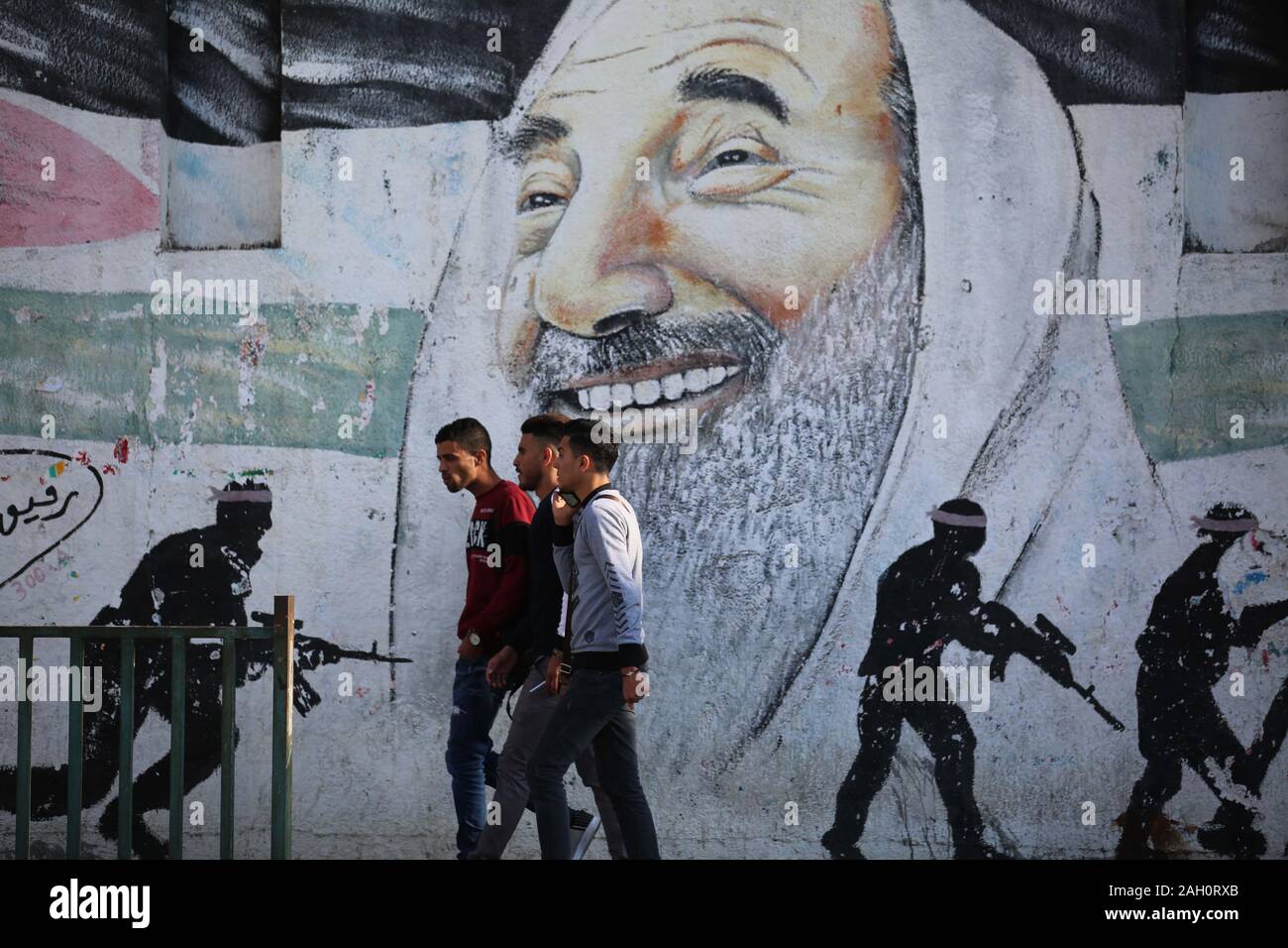 Gaza City, The Gaza Strip, Palestine. 22nd Dec, 2019. Mural depicting ...