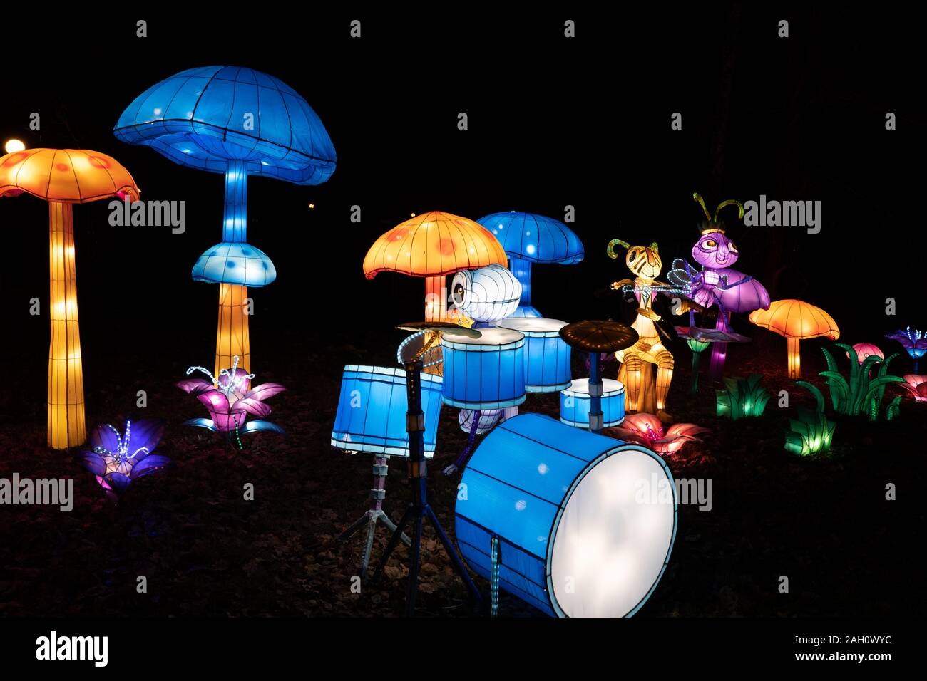 Musical art installation hi-res stock photography and images - Alamy