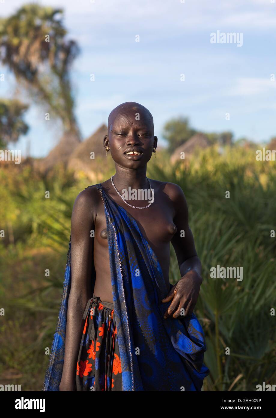 Portrait of a Mundari tribe teenage girl, Central Equatoria, Terekeka, South Sudan Stock Photo ...