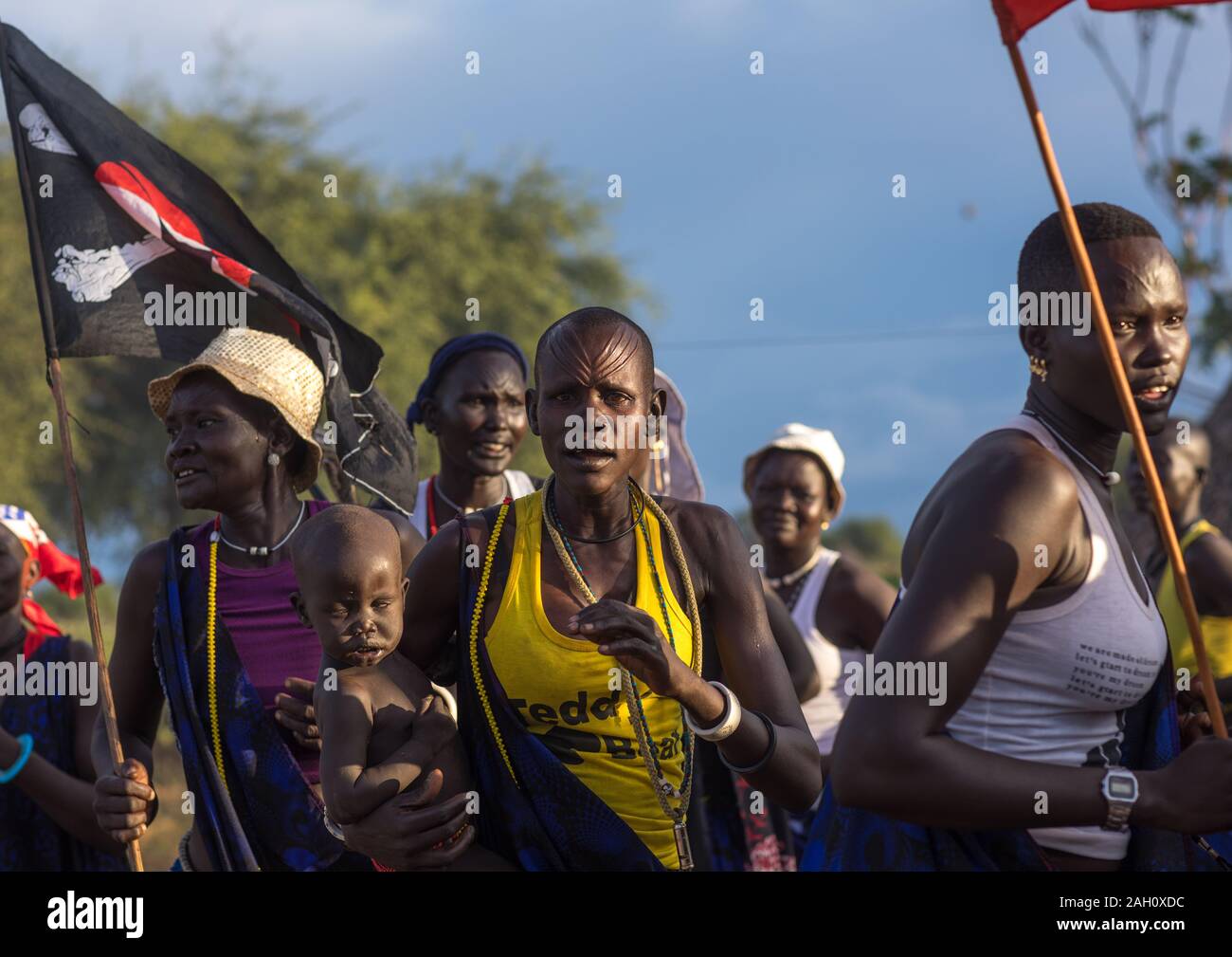 Mundari tribe women dancing during a wedding, Central Equatoria ...