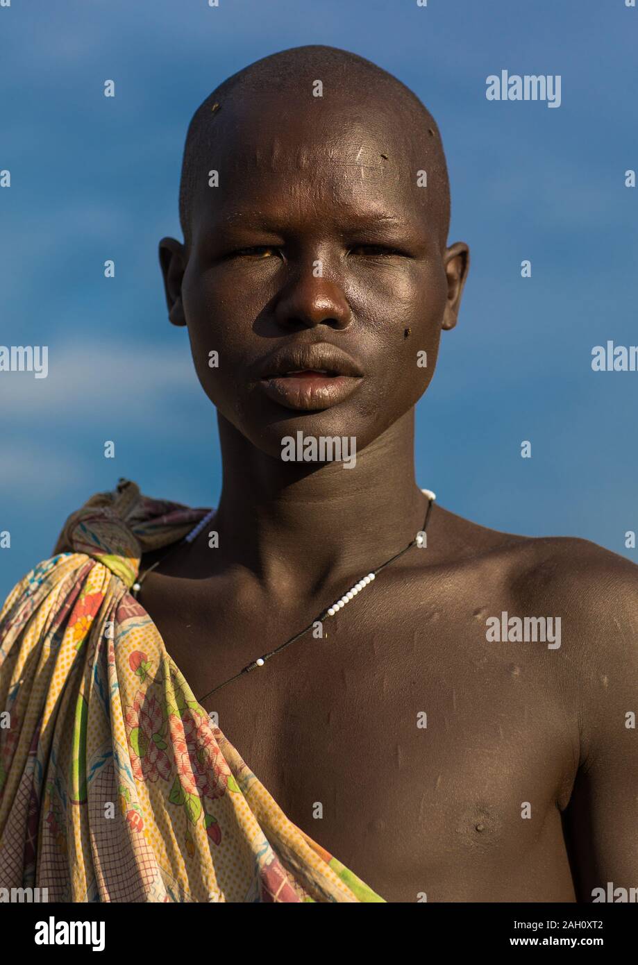 Portrait of a Mundari tribe man, Central Equatoria, Terekeka, South Sudan Stock Photo - Alamy