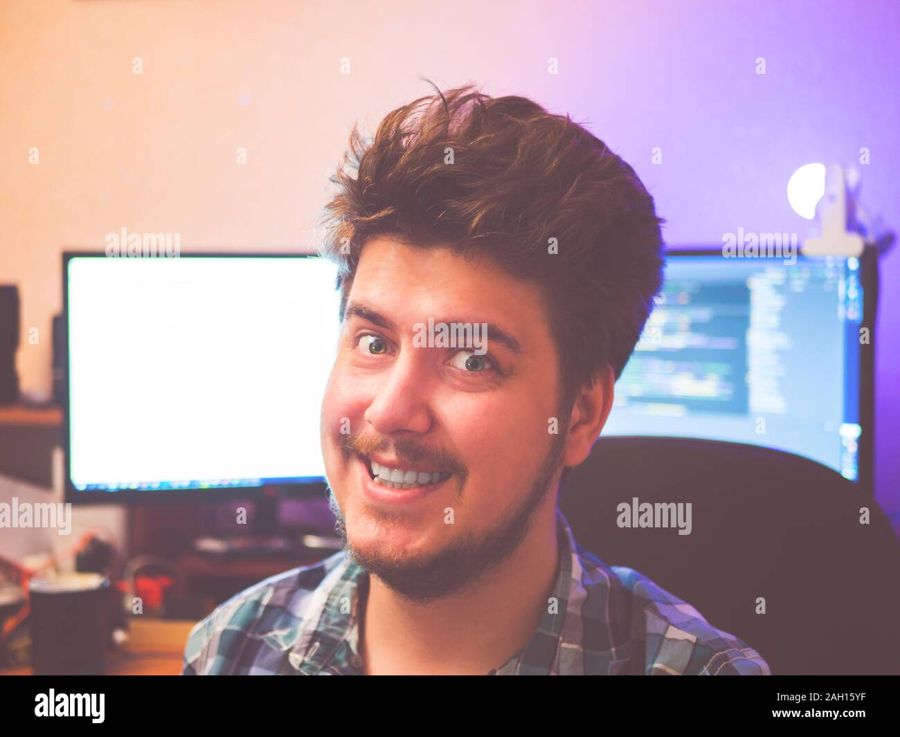 Nerdy guy computer hi-res stock photography and images - Alamy