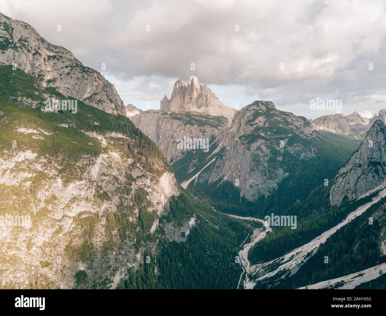 Refugios dolomiti hi-res stock photography and images - Alamy