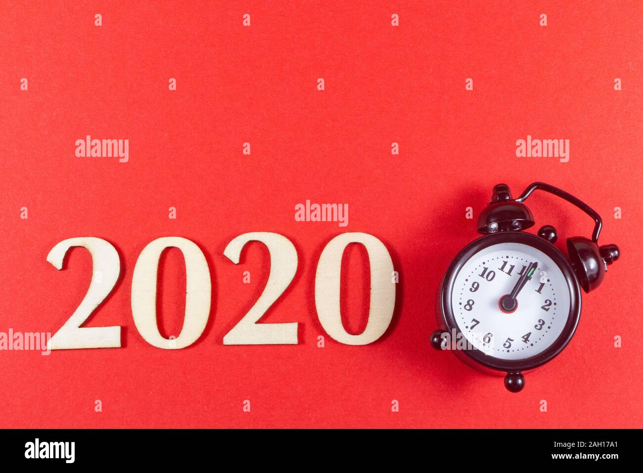 Black alarm clock hi-res stock photography and images - Alamy