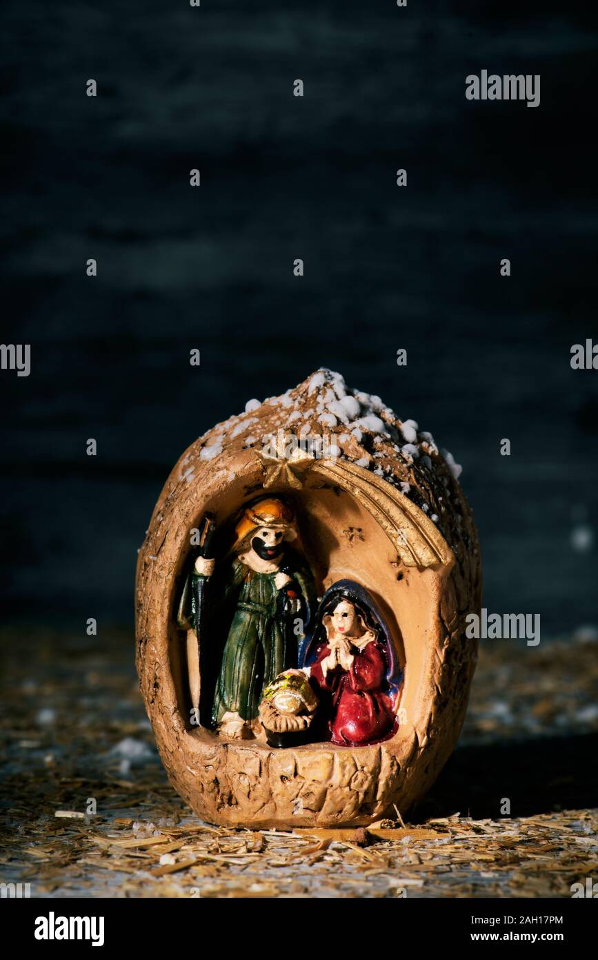 the holy family, the child jesus, the virgin mary and saint joseph, in ...