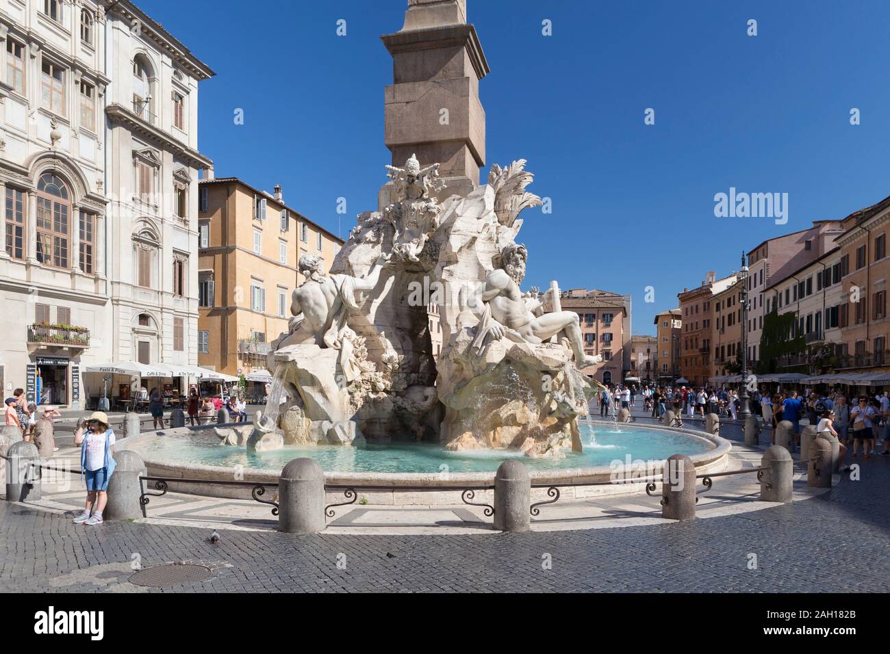 Bernini' s Four Rivers fountain, fontana dei Quattro Fiumi, Piazza ...