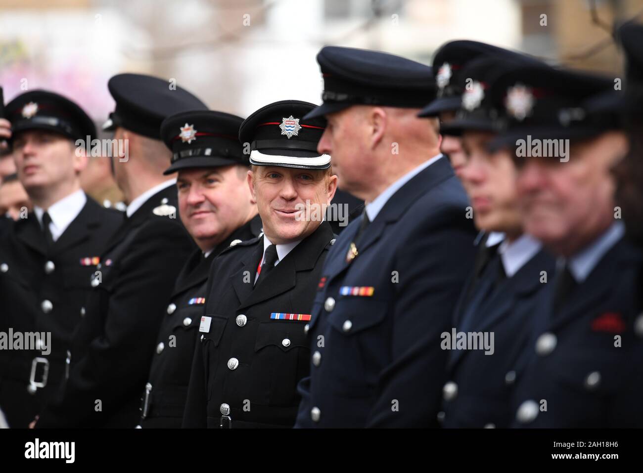 Firefighters line Union Street in central London as a Guard of Honour ...