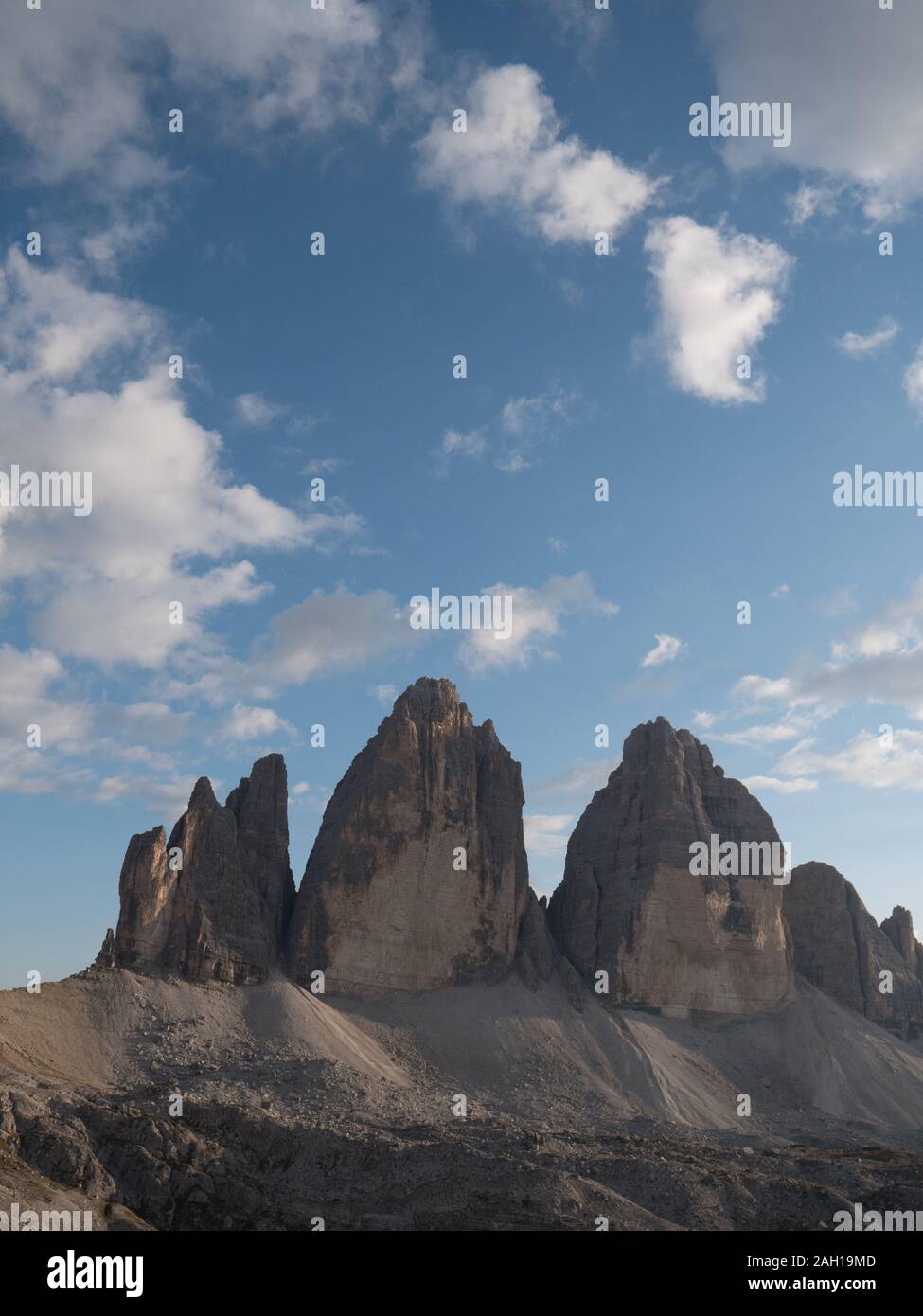 Three peaks drei zinnen hi-res stock photography and images - Alamy