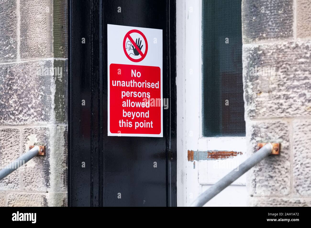 No entry unauthorized persons sign hi-res stock photography and images ...