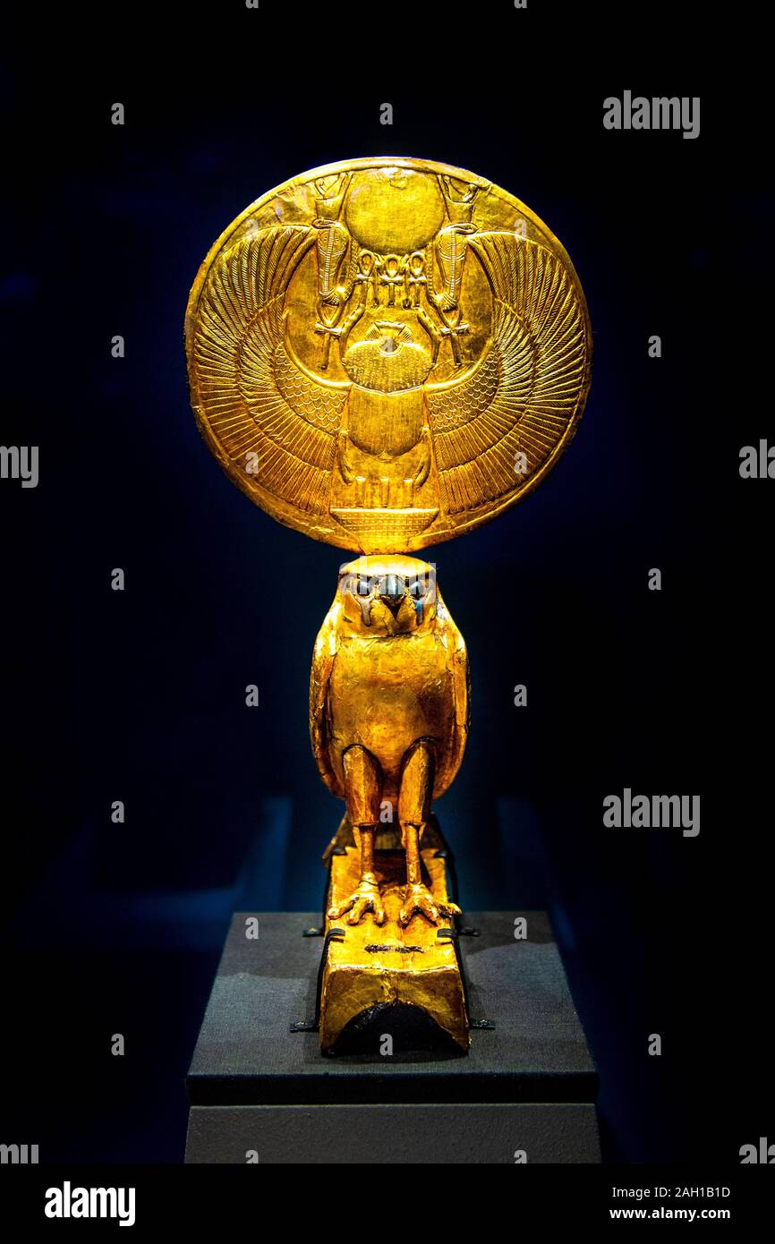 Solar hawk tutankhamun hi-res stock photography and images - Alamy