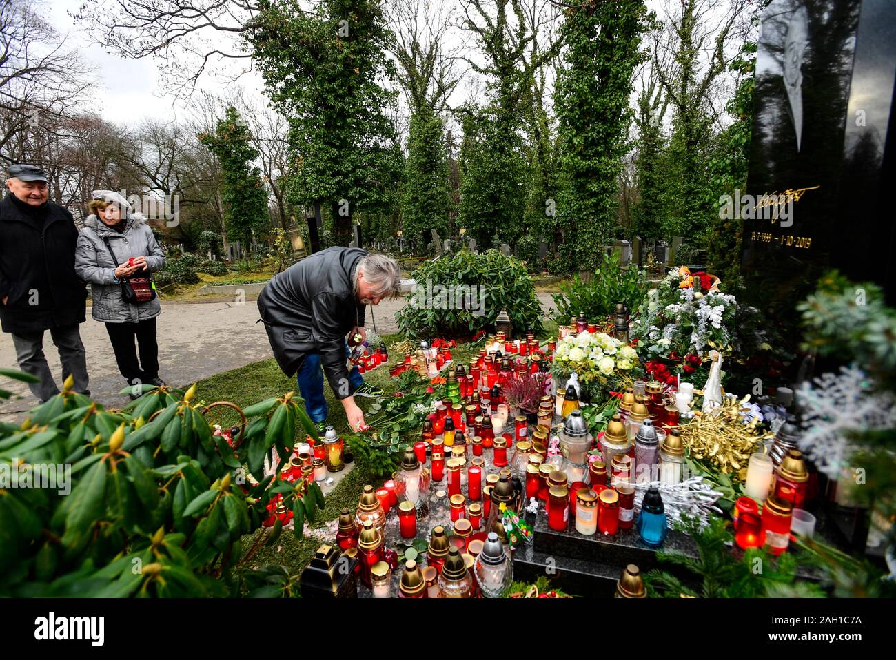 Malvazinky cemetery hi-res stock photography and images - Alamy