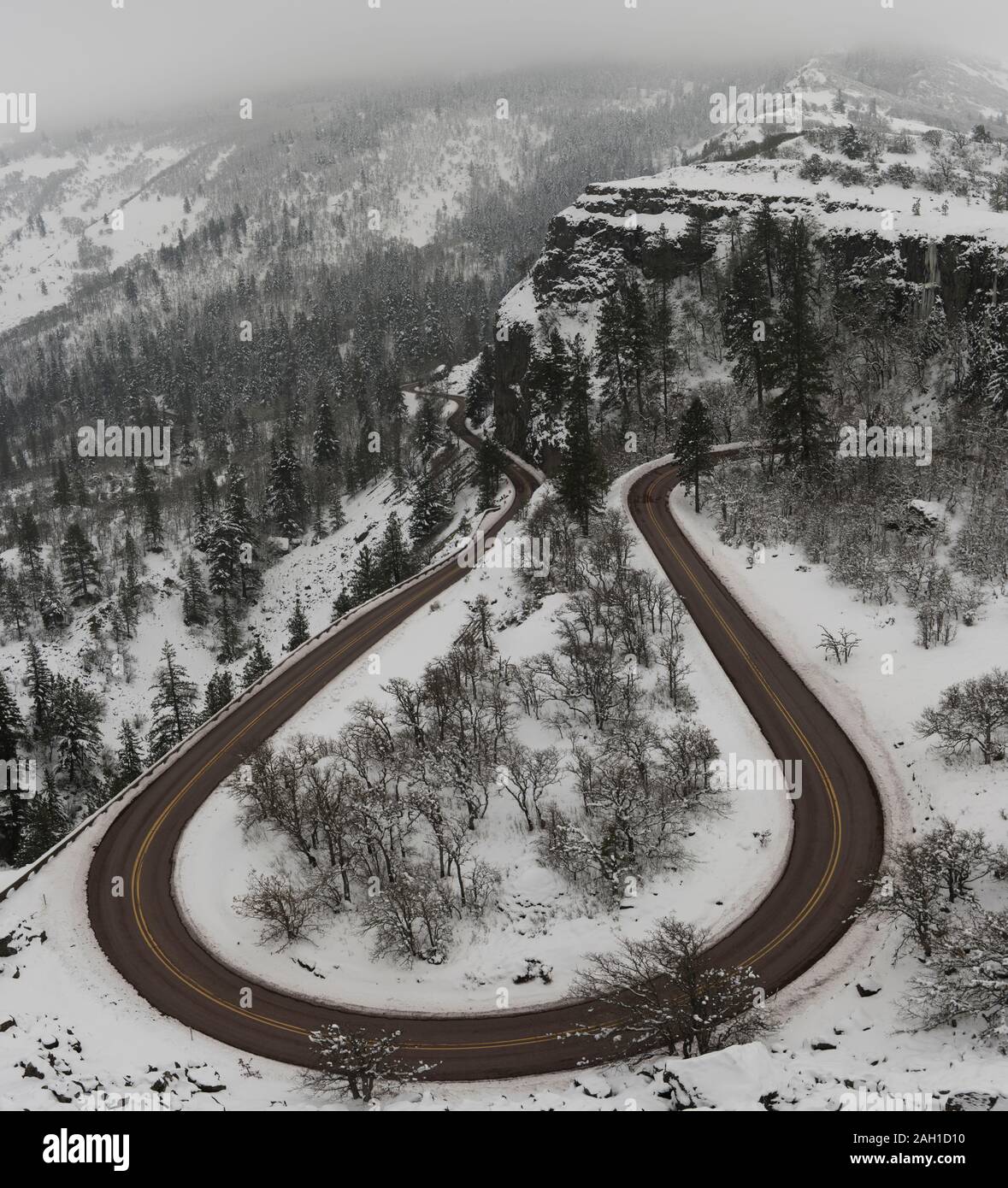 The Rowena Loops on the Historic Columbia River Highway in the Columbia ...