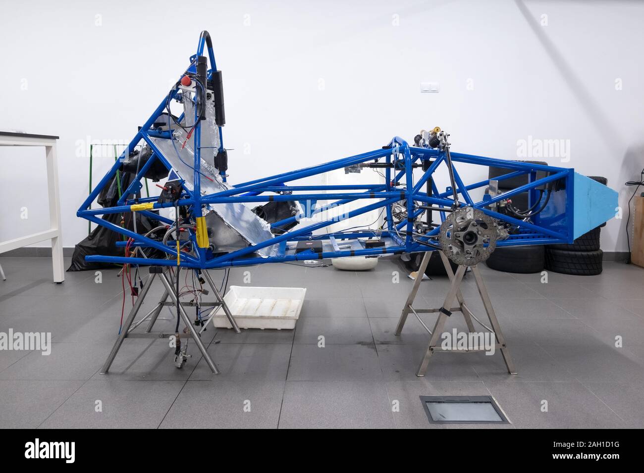 Car frame hi-res stock photography and images - Alamy