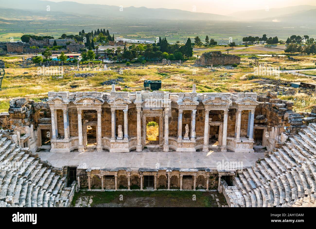 Roman amphitheatre at Hierapolis in Pamukkale, Turkey Stock Photo - Alamy