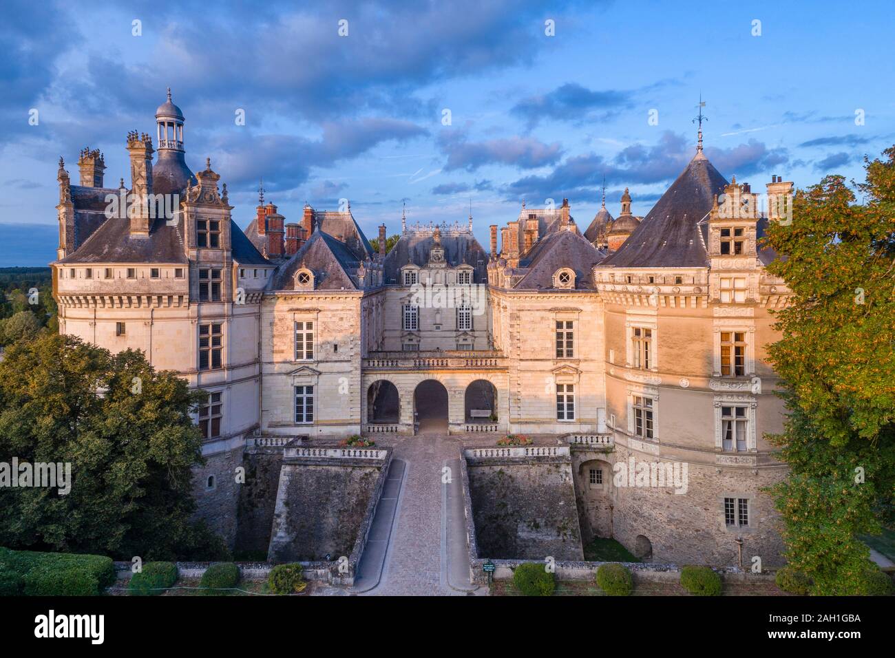 France, Sarthe, Loir valley, Le Lude, Chateau du Lude gardens, west ...