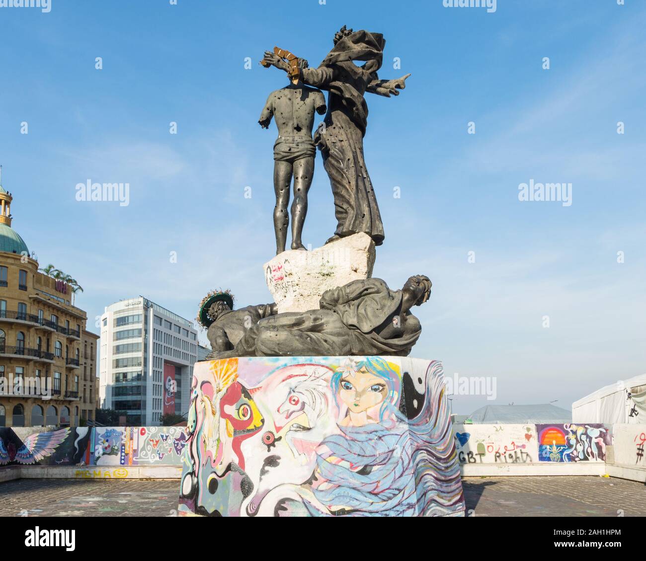 Martyr's square beirut statue hi-res stock photography and images - Alamy