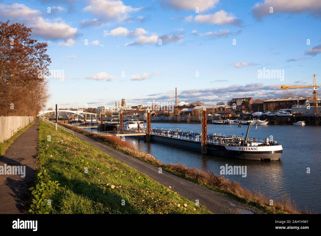 the Rhine harbor in the district Muelheim, Cologne, Germany. der ...