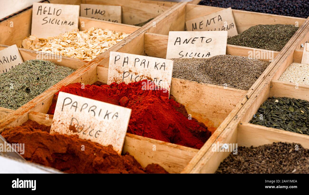Spices on a market in Ortigia, Italy Stock Photo - Alamy