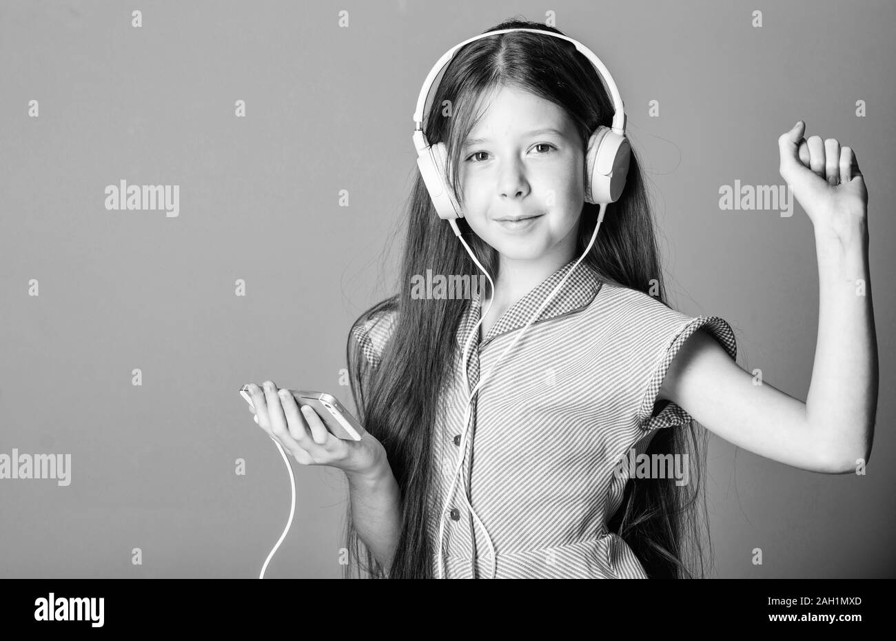 favorite song. child study online. E learning with ebook. small girl ...