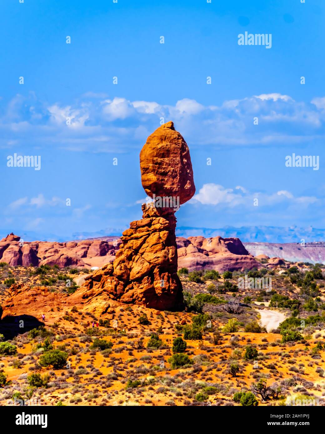 Balanced Rock, a Sandstone Formation along the Arches Scenic Drive in ...