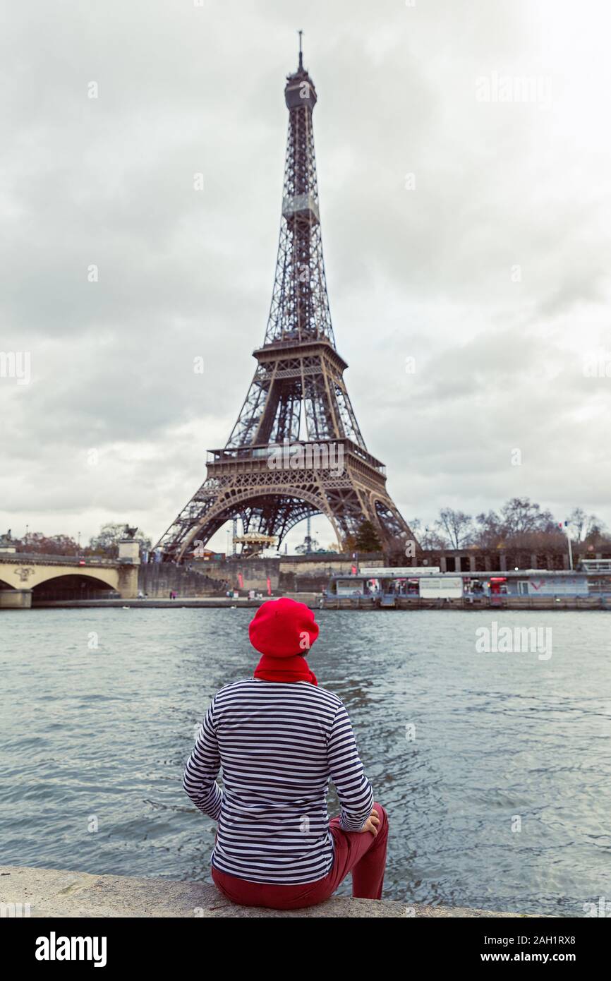 The man on the eiffel tower hi-res stock photography and images - Alamy