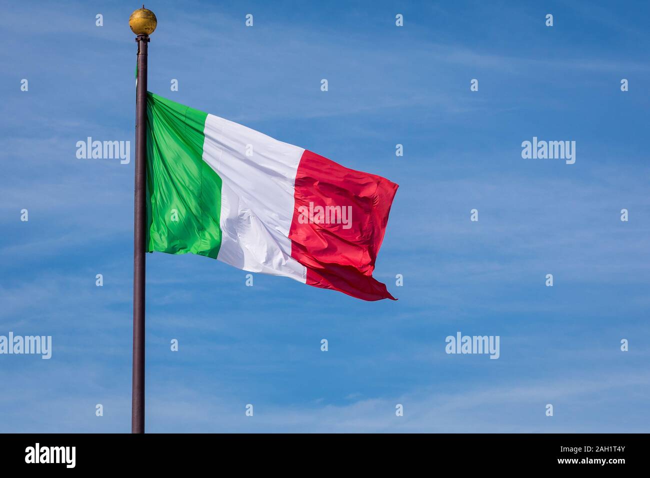 Blowing flag pole hi-res stock photography and images - Alamy