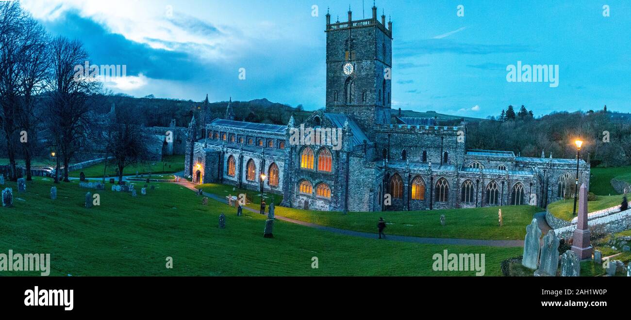 St davids wales pembrokeshire cottage hi-res stock photography and ...