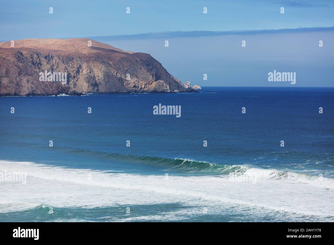 Deserted coastline landscapes in Pacific ocean, Peru, South America ...