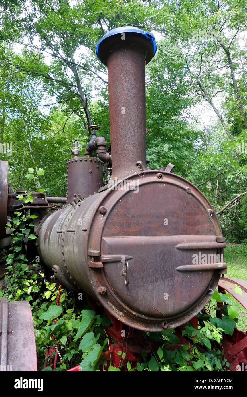 Steam powered tractor hi-res stock photography and images - Alamy
