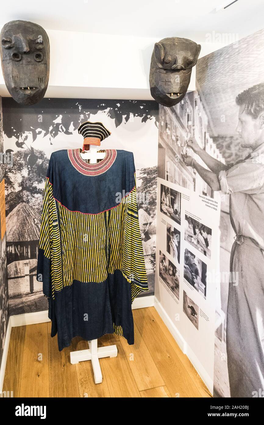 Gerald durrell story hi-res stock photography and images - Alamy