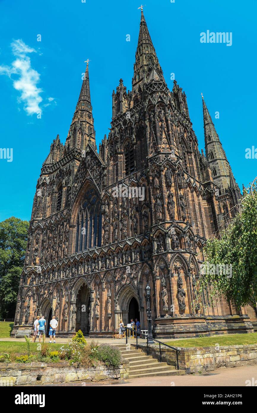 Three spired cathedral hi-res stock photography and images - Alamy