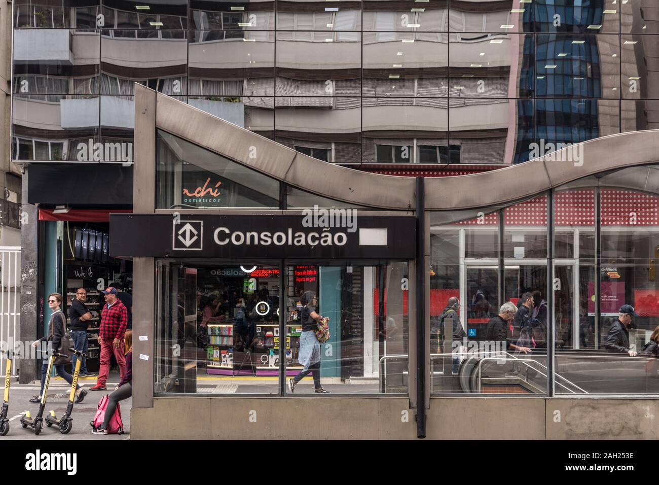 Consolacao station hi-res stock photography and images - Alamy