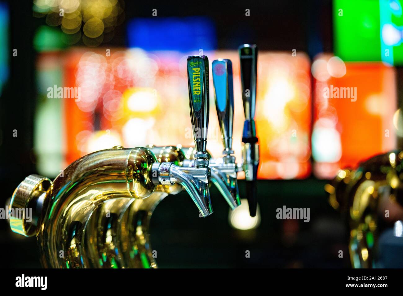 Fancy beer tap hi-res stock photography and images - Alamy