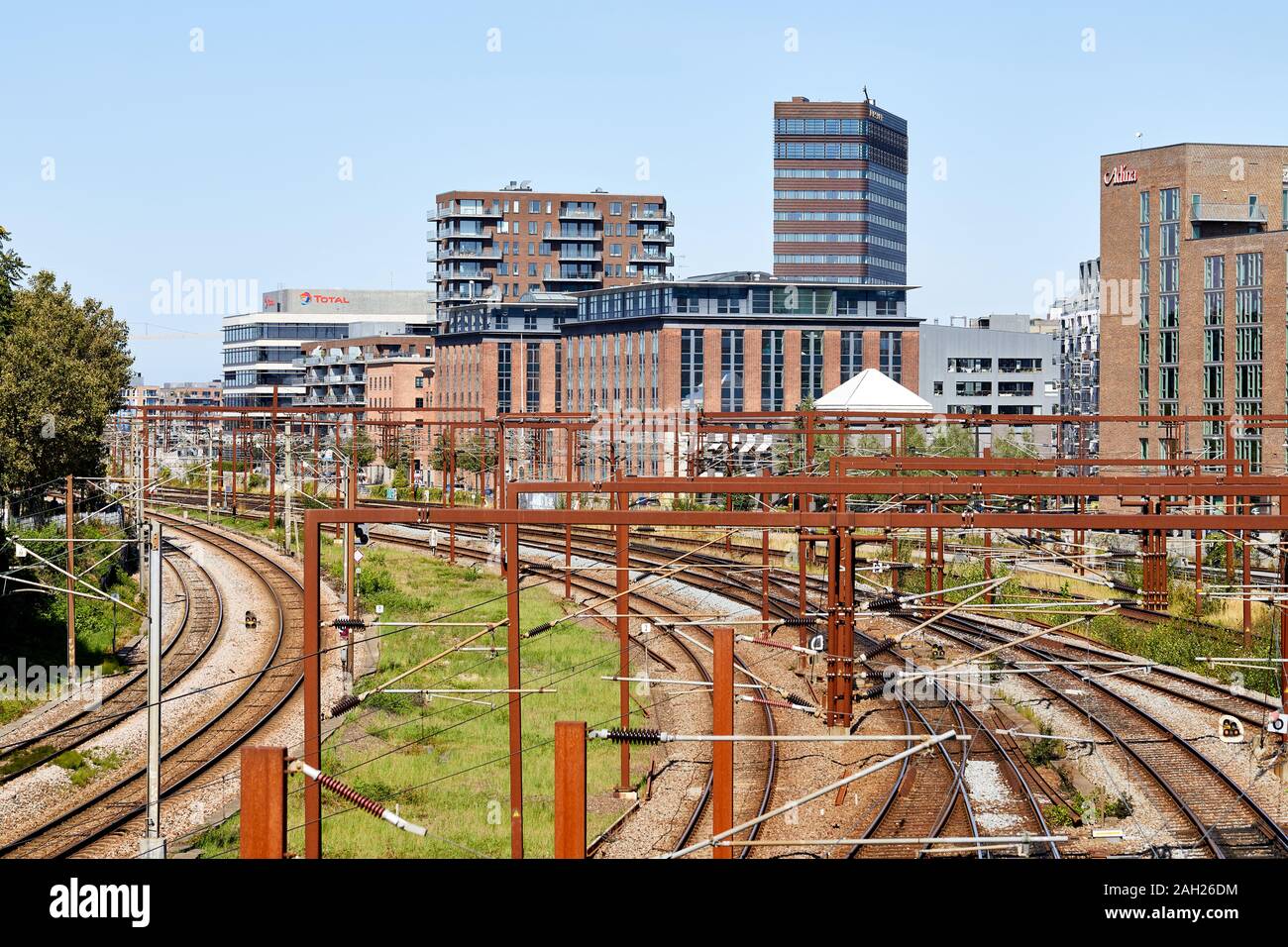 Rail tracks and buildings along Kalkbrænderihavnsgade/Amerikakaj ...