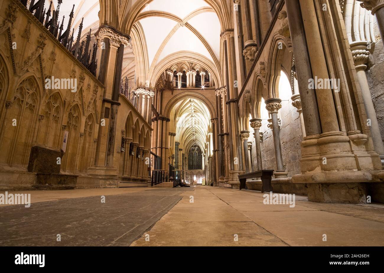 Altar lincoln cathedral hi-res stock photography and images - Alamy