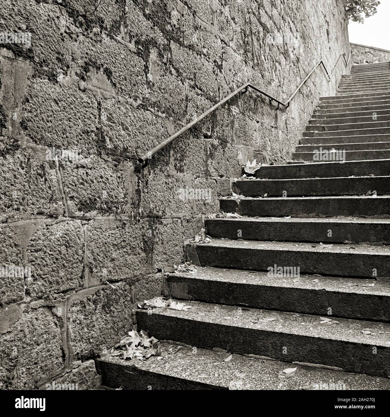 Worn out stairs hi-res stock photography and images - Alamy