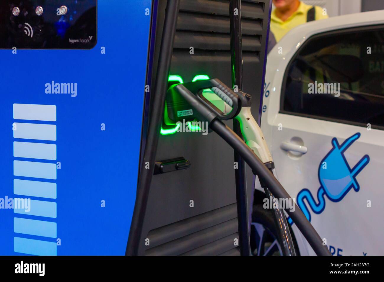 Modern electrical hypercharger for electrical or hybrid PHEV ...