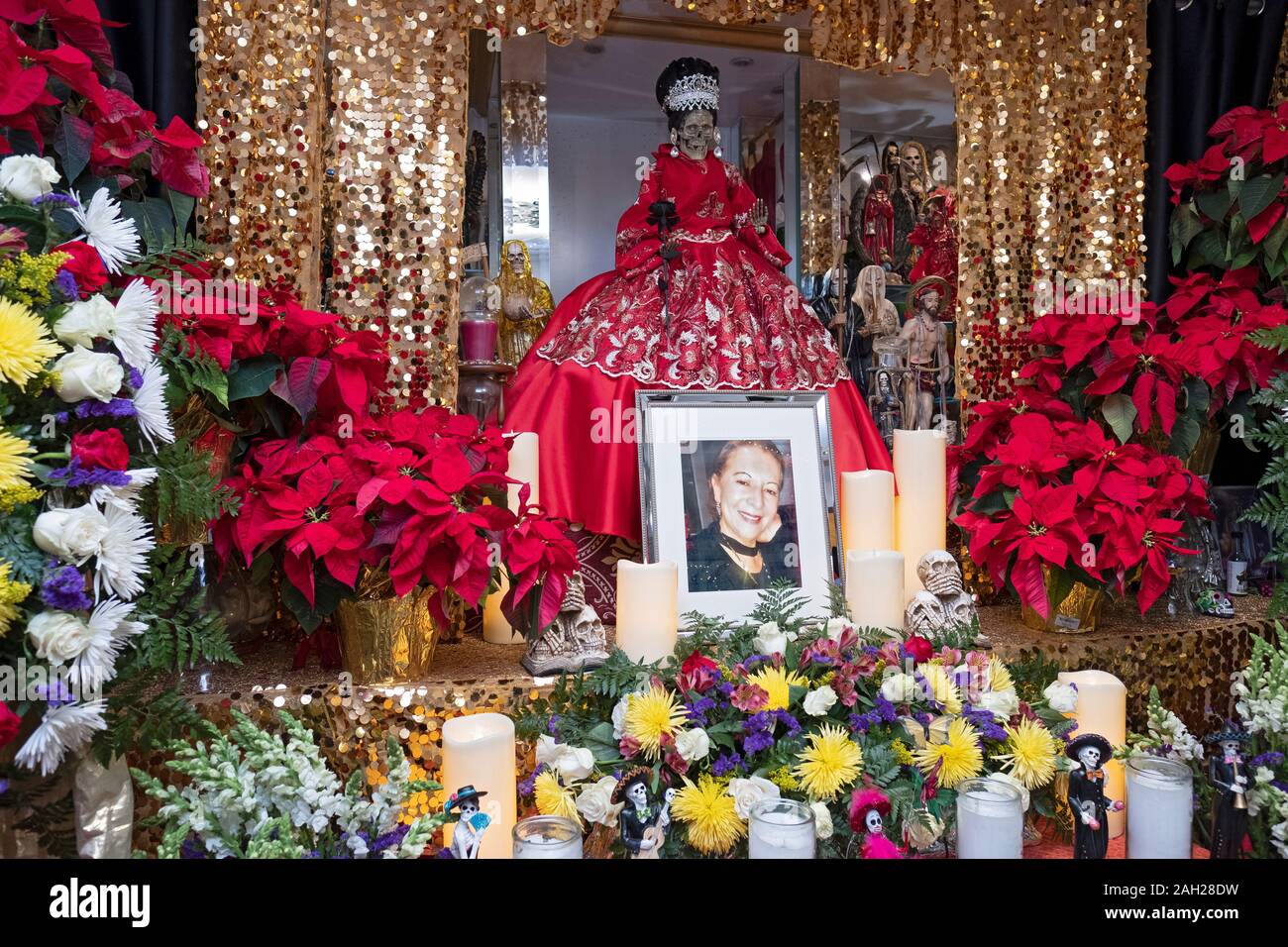 Santa muerte international temple hi-res stock photography and images ...