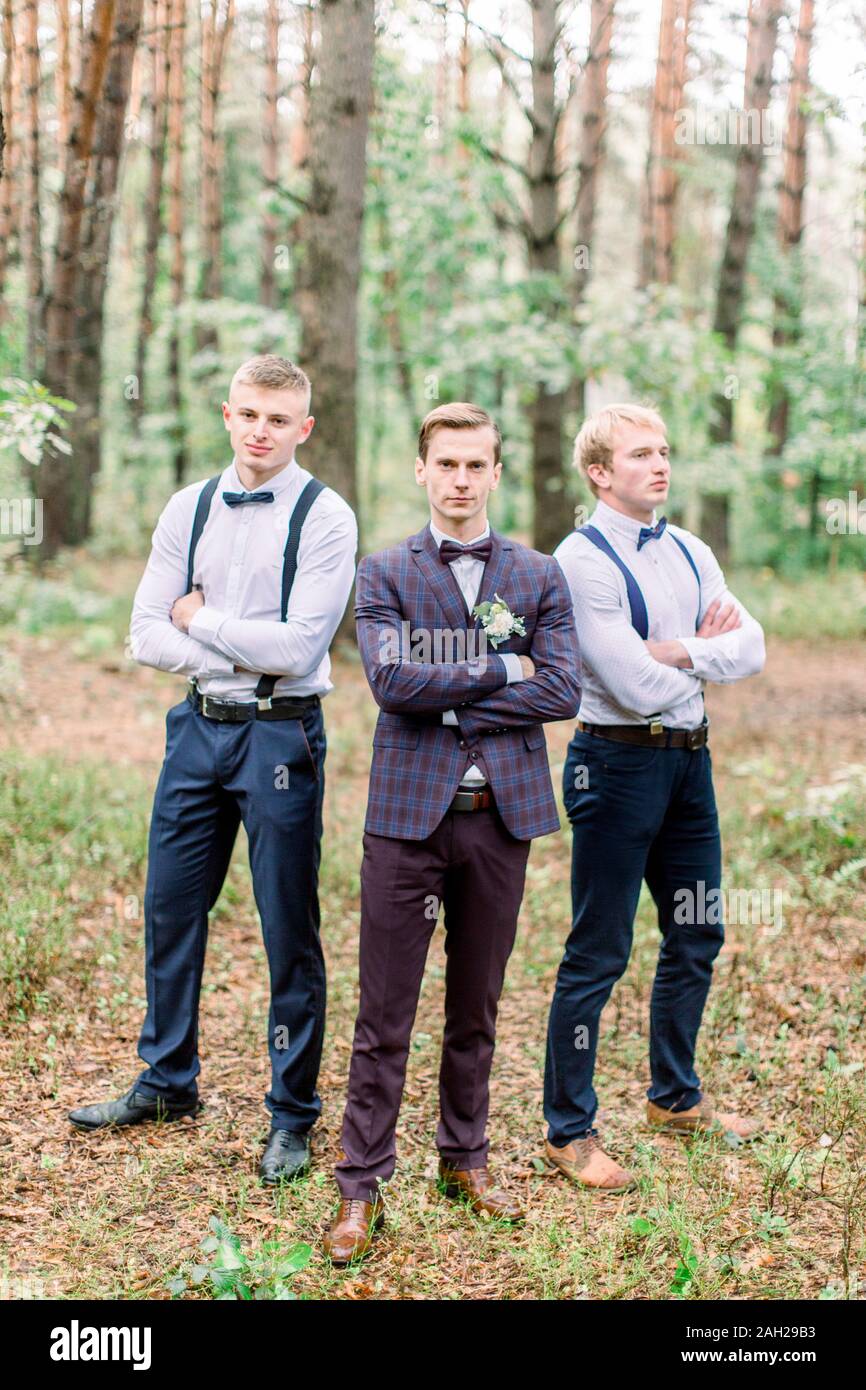 Groomsmen suit men friends hi-res stock photography and images - Alamy