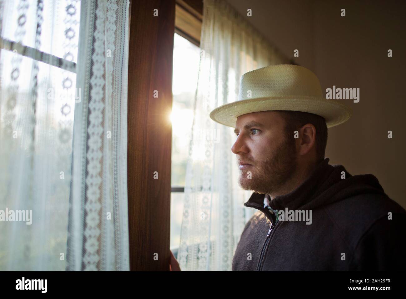 Staring intently hi-res stock photography and images - Alamy