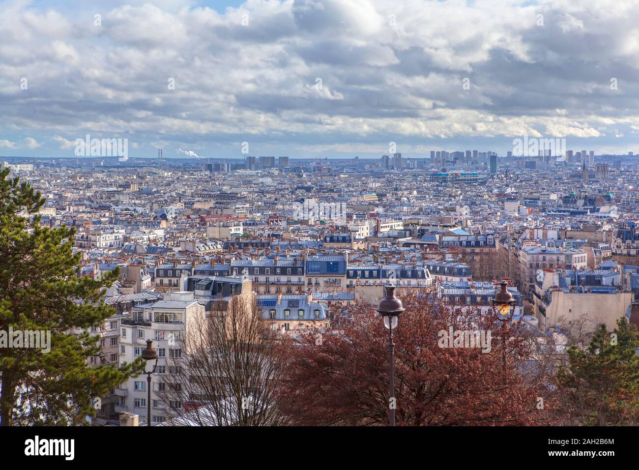 Rooftops landscape panorama low hi-res stock photography and images - Alamy