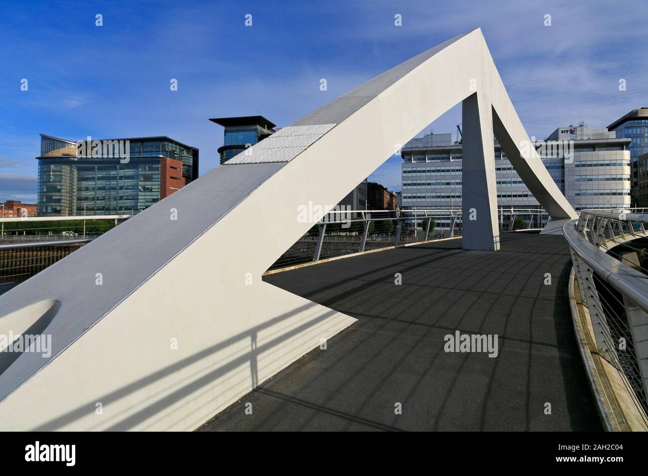 Footbridge glasgow hi-res stock photography and images - Alamy