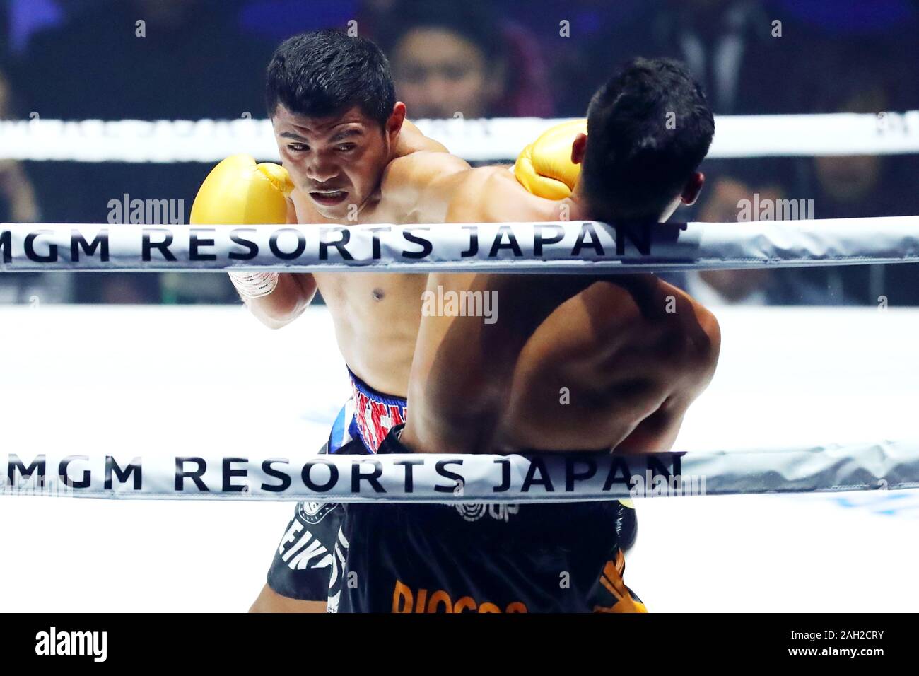 Roman gonzalez boxing hi-res stock photography and images - Alamy