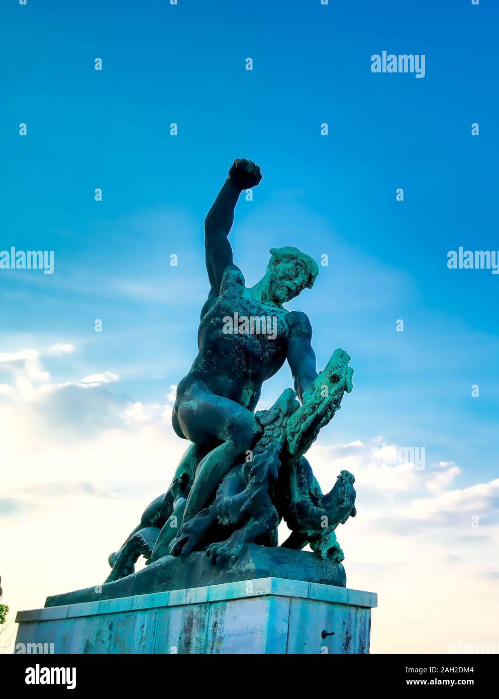 Statue of gellert hill hi-res stock photography and images - Alamy